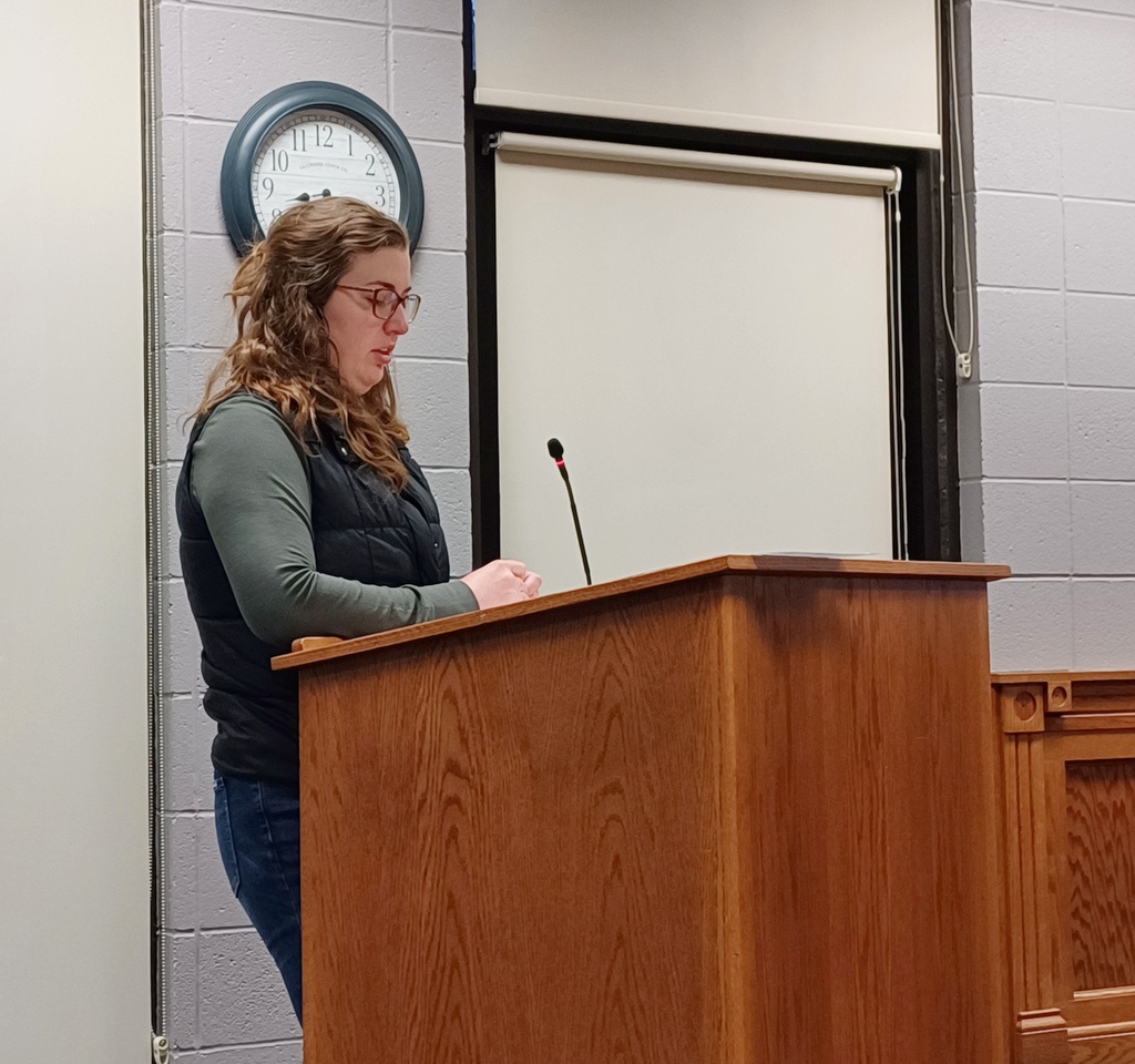 FM's Best! 100.3 WLKI