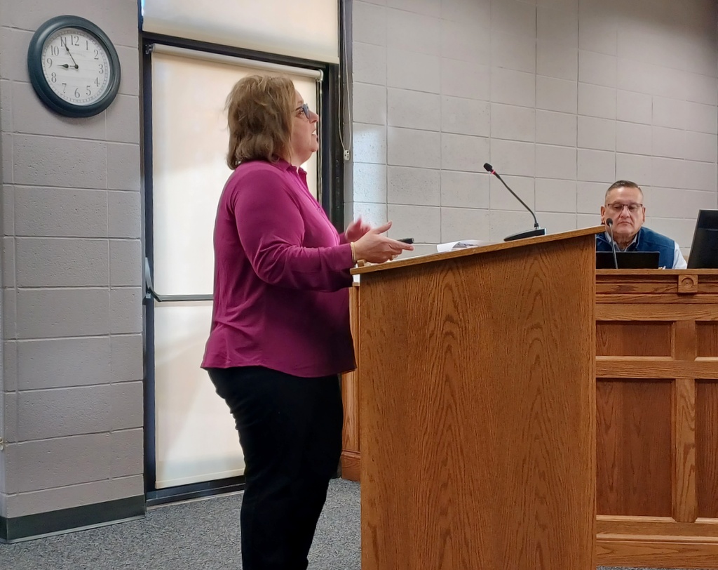 FM's Best! 100.3 WLKI