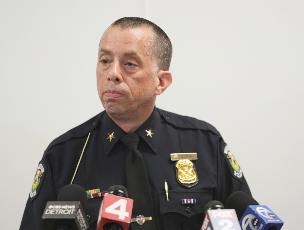 FM's Best! 100.3 WLKI